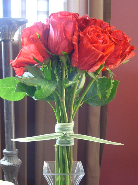 Display Roses With A New Twist - Organize and Decorate Everything