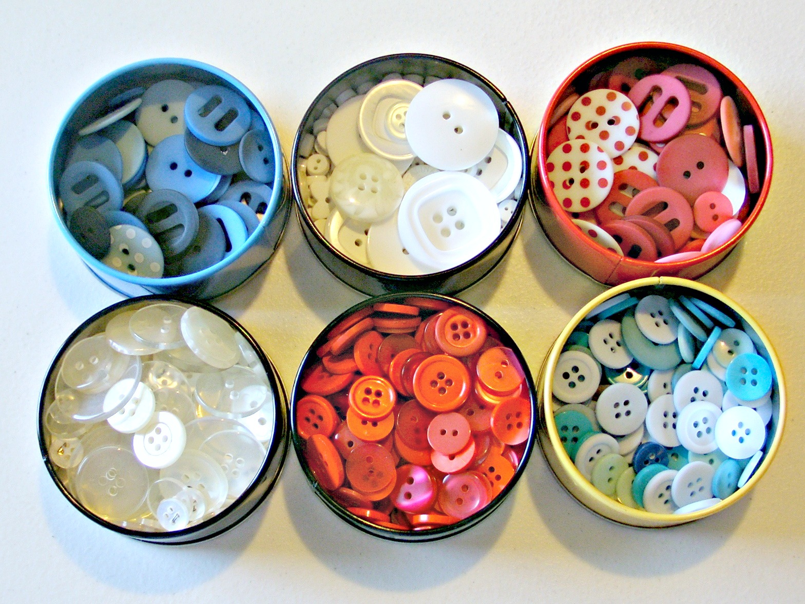 quick and easy vintage-like button flowers