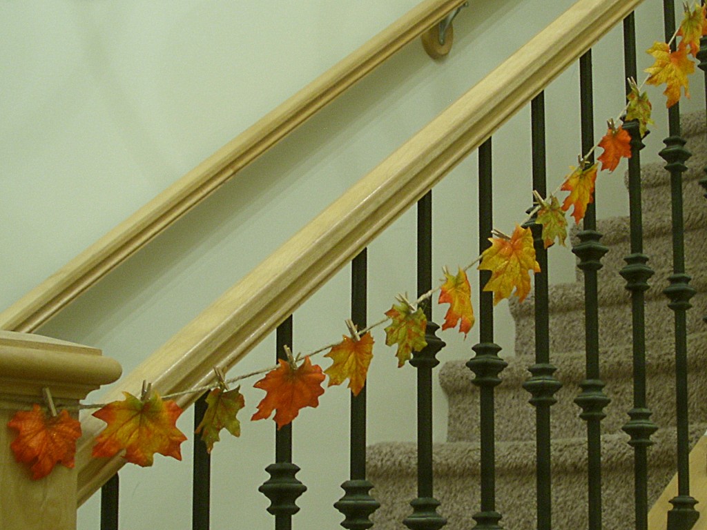 6 Fast and Easy Ways to Decorate with Leaves - Organize and Decorate ...