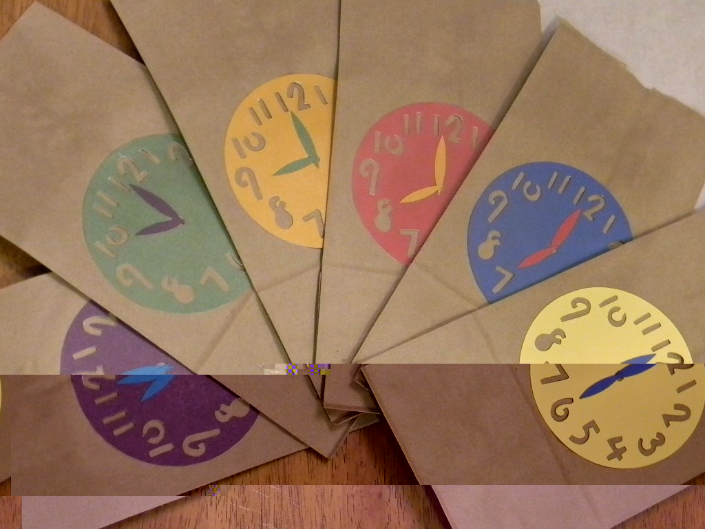 New Years Eve Countdown Bags - Organize and Decorate Everything