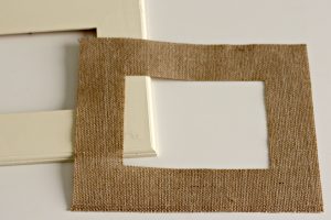 Chalkboard and Burlap Thankful Frame - Organize and Decorate Everything